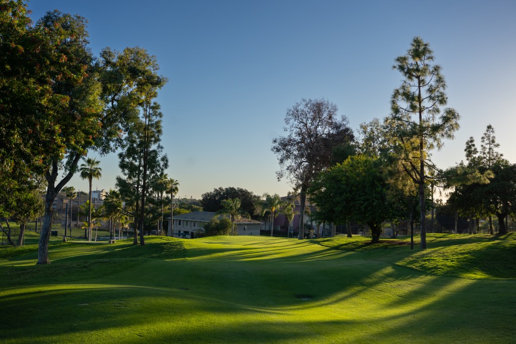 - Colina Park Golf Course